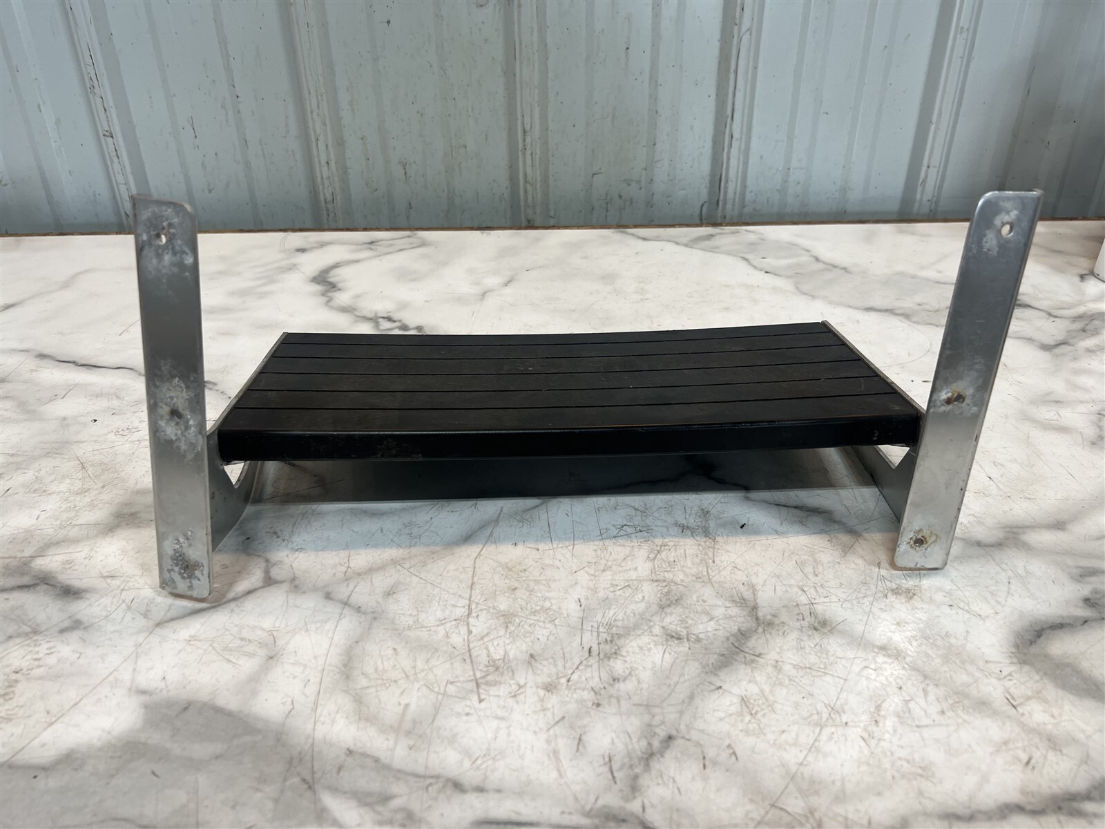 90 Maxxum Checkmate 281 Boat EEz-In Marine ladder step | eBay