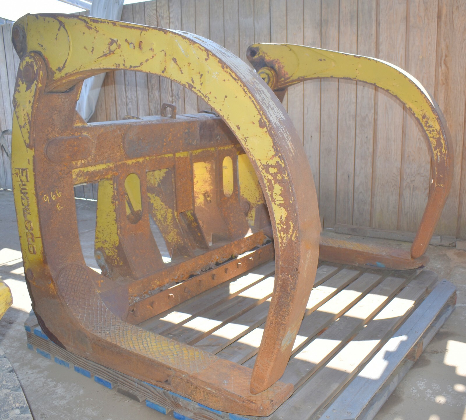 Medford log forks, caterpillar 966 wheel loader log clamp | eBay