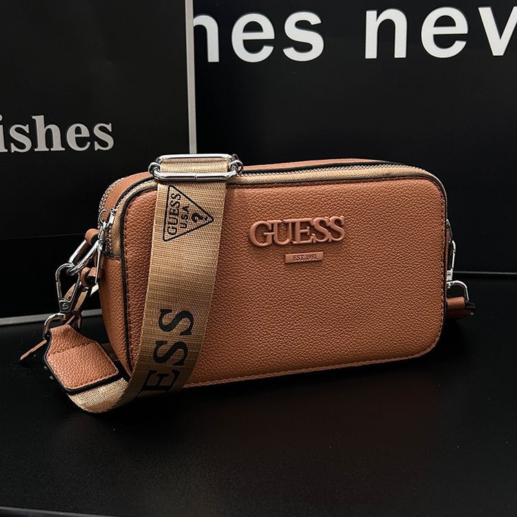 New Guess Women's One Shoulder Crossbody Bag - Small Square Solid ...