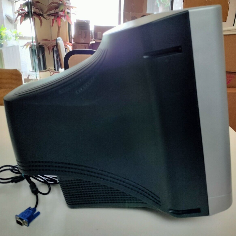 TESTED! COMPAQ FS7600e 17" Flat Screen 1280 x 1024 CRT Monitor AC Power ...