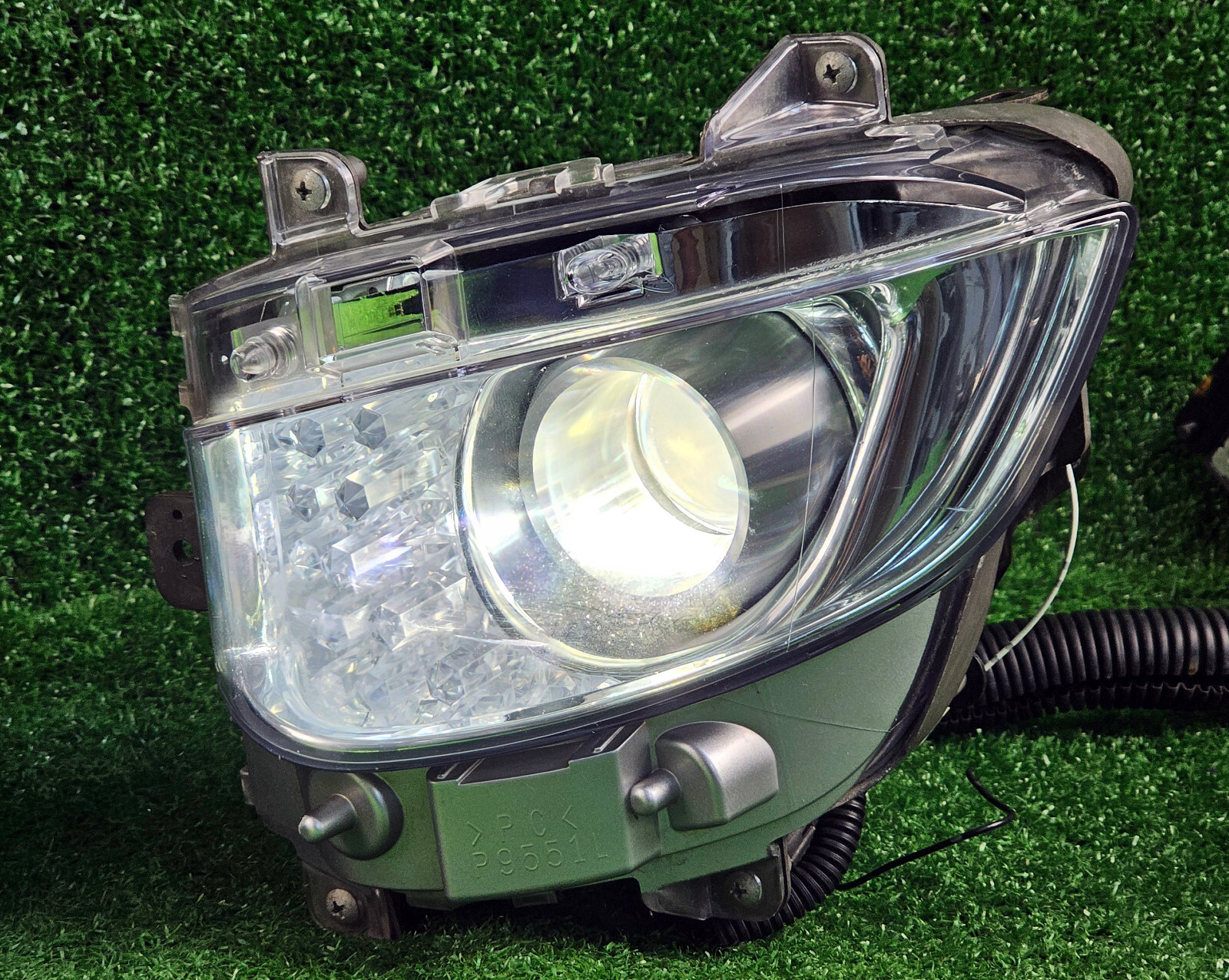 2010-2012 Lexus LS460 LS460L HID Fog lights pair Factory Left and Right ...