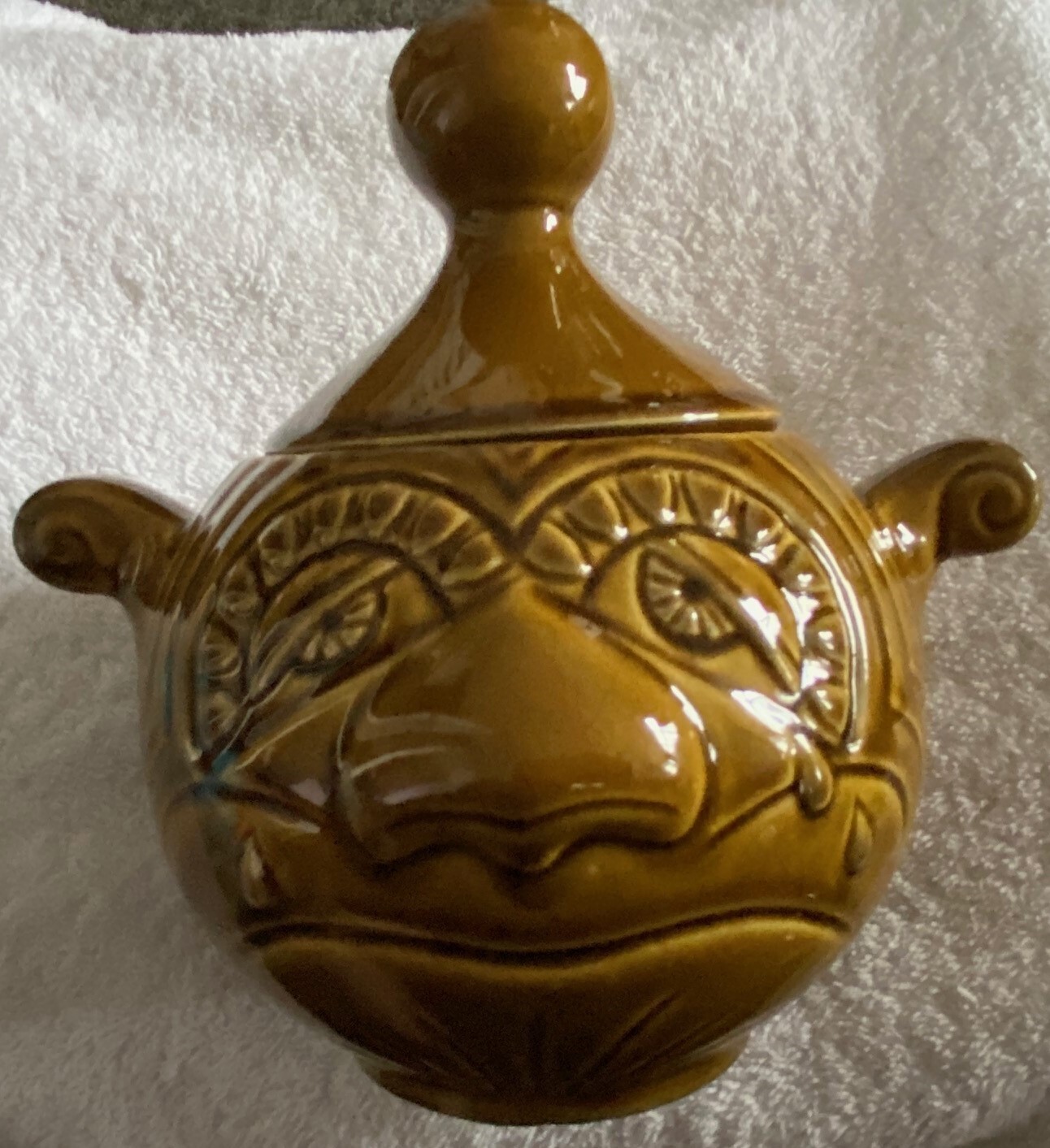 Crying Onion pot, Price & Kensington Pottery Brown Glazed Crying Face ...