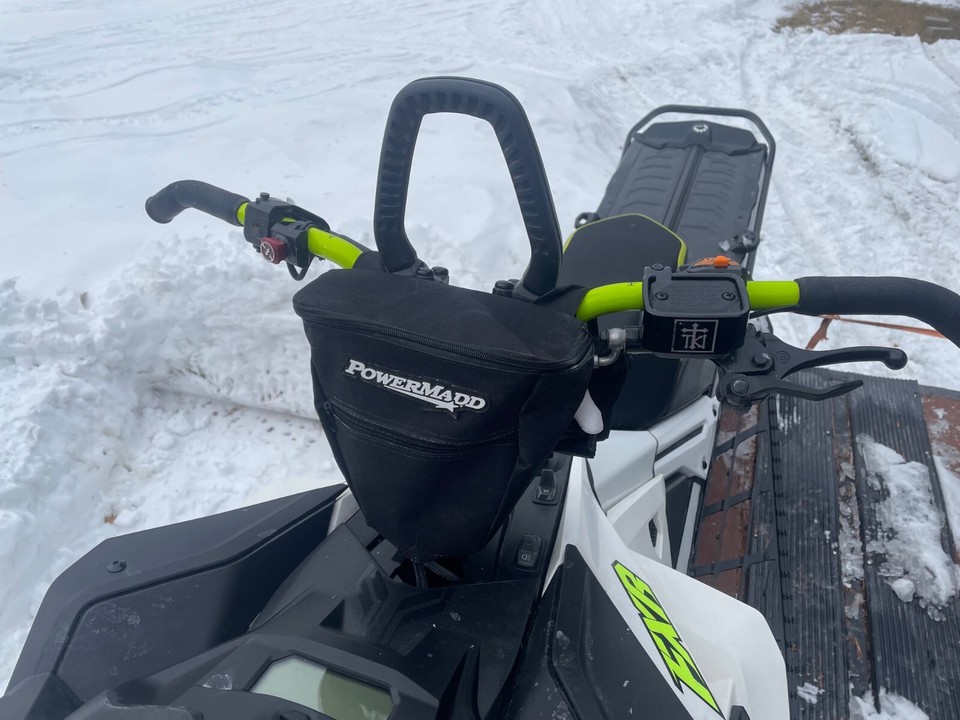Ski-Doo Summit Freeride 850 Snowmobile Handlebar Bag, Universal Bar Bag ...