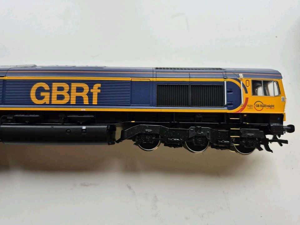 Bachmann 32-727x GBRf Class 66 66745 Europorte Modern Railways DCC ...