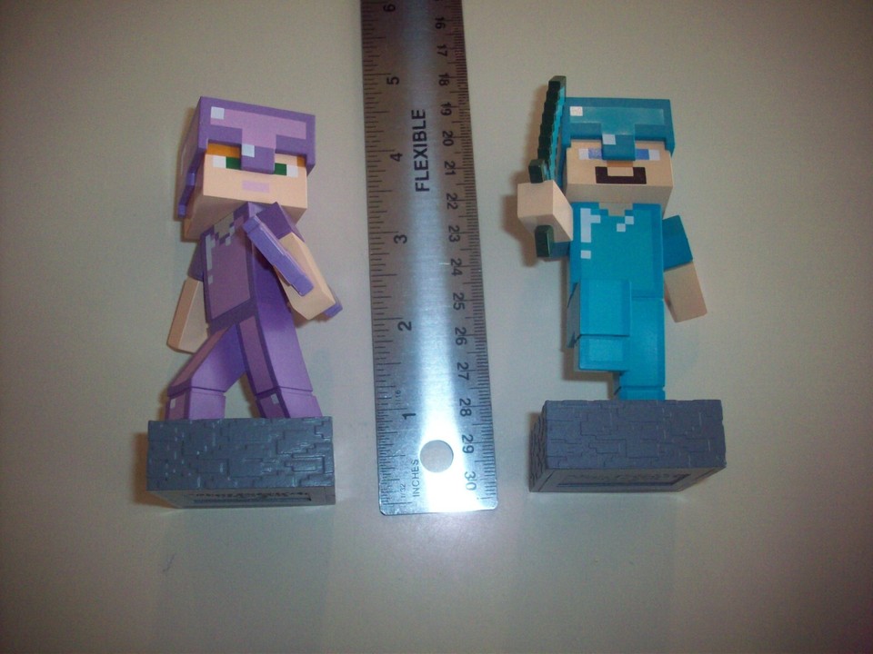 MINECRAFT Adventure Figures ~ Diamond Steve & Enchanted Alex 4" Display ...