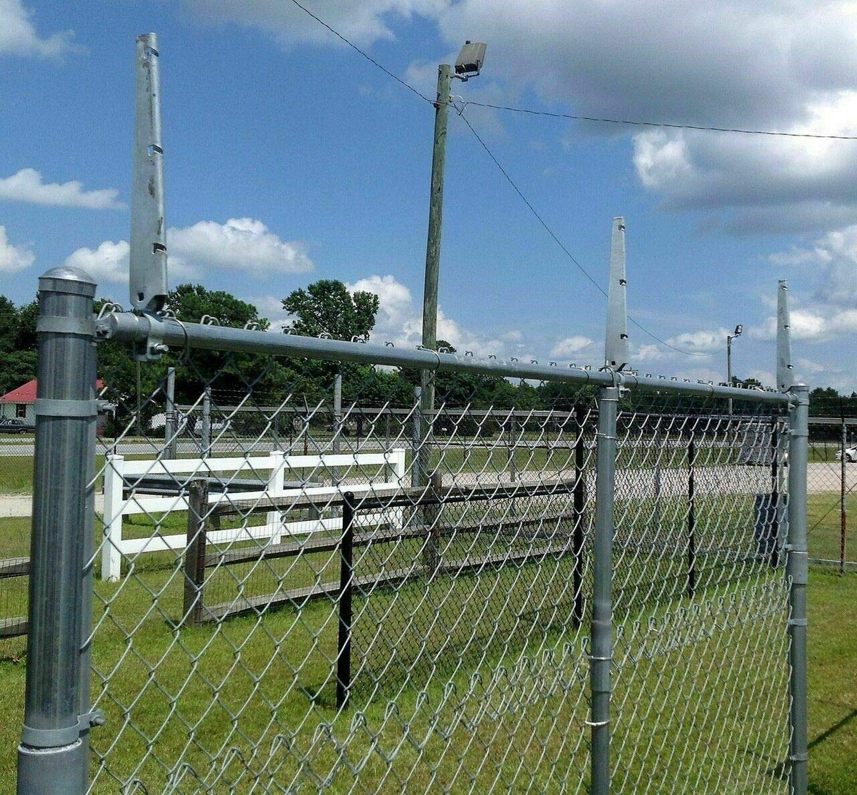 Barb Wire To Add Chain Link Barbed Wire Barbwire Extension Chain Link