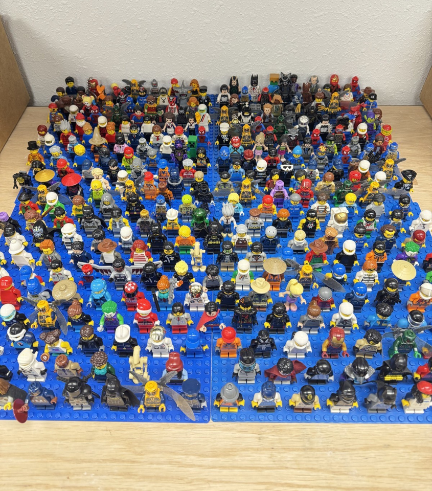 LEGO MINIFIGURE LOT 300+ minifigures Star Wars, Super Heroes, NINJAGO ...