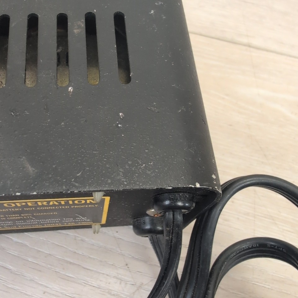 DELTRAN BATTERY TENDER Plus 12V 1.25A Battery Charger Model 021-0128 | eBay