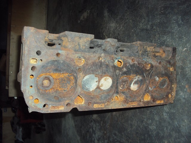 Small Block Chevrolet Double Hump Cylinder Heads 3927186 for sale ...
