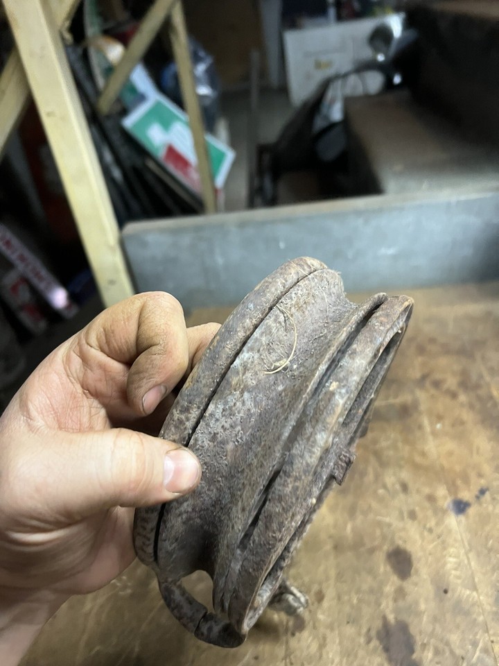 Louden Senior Hay Trolley Barn Carrier Drop Pulley Wheel 1717 Cast Iron ...