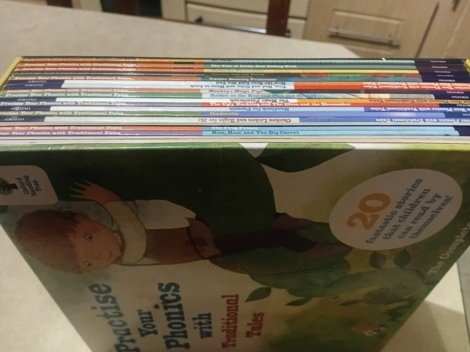 Oxford Practise Your Phonics with Traditional Tales Set Collection of ...