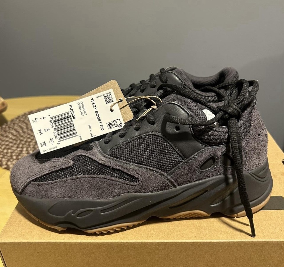 adidas Yeezy Boost 700 Utility Black FV5304 Men's Sneaker Suede Mesh ...