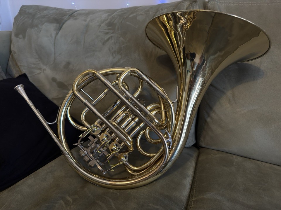 Yamaha French Horn with Hard Carrying Case and Care Cleaning Kit | eBay