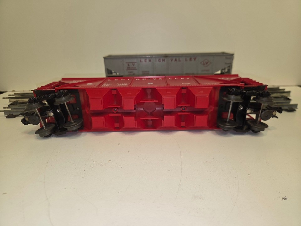 Vintage LIONEL Lehigh Valley Quad Hopper 6436-110 / Hopper 6456-25 Post ...