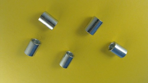 5X Verbindungsmuttern Langmuttern Gewindehülsen Muffen verzinkt Rund ...