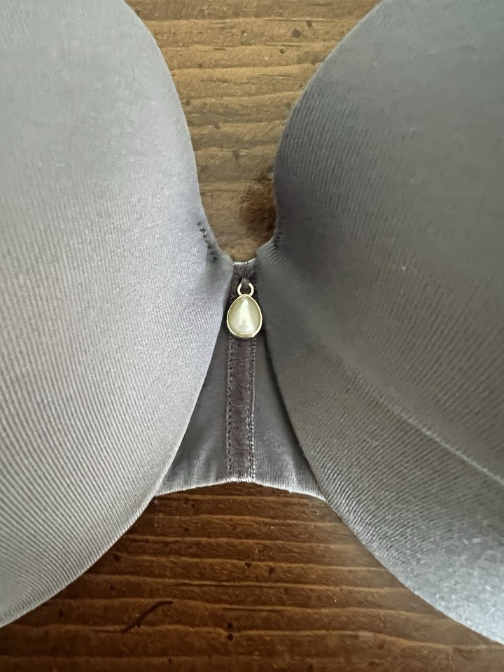 Vanity Fair Body Caress Bra Underwire Bra 34DD | eBay