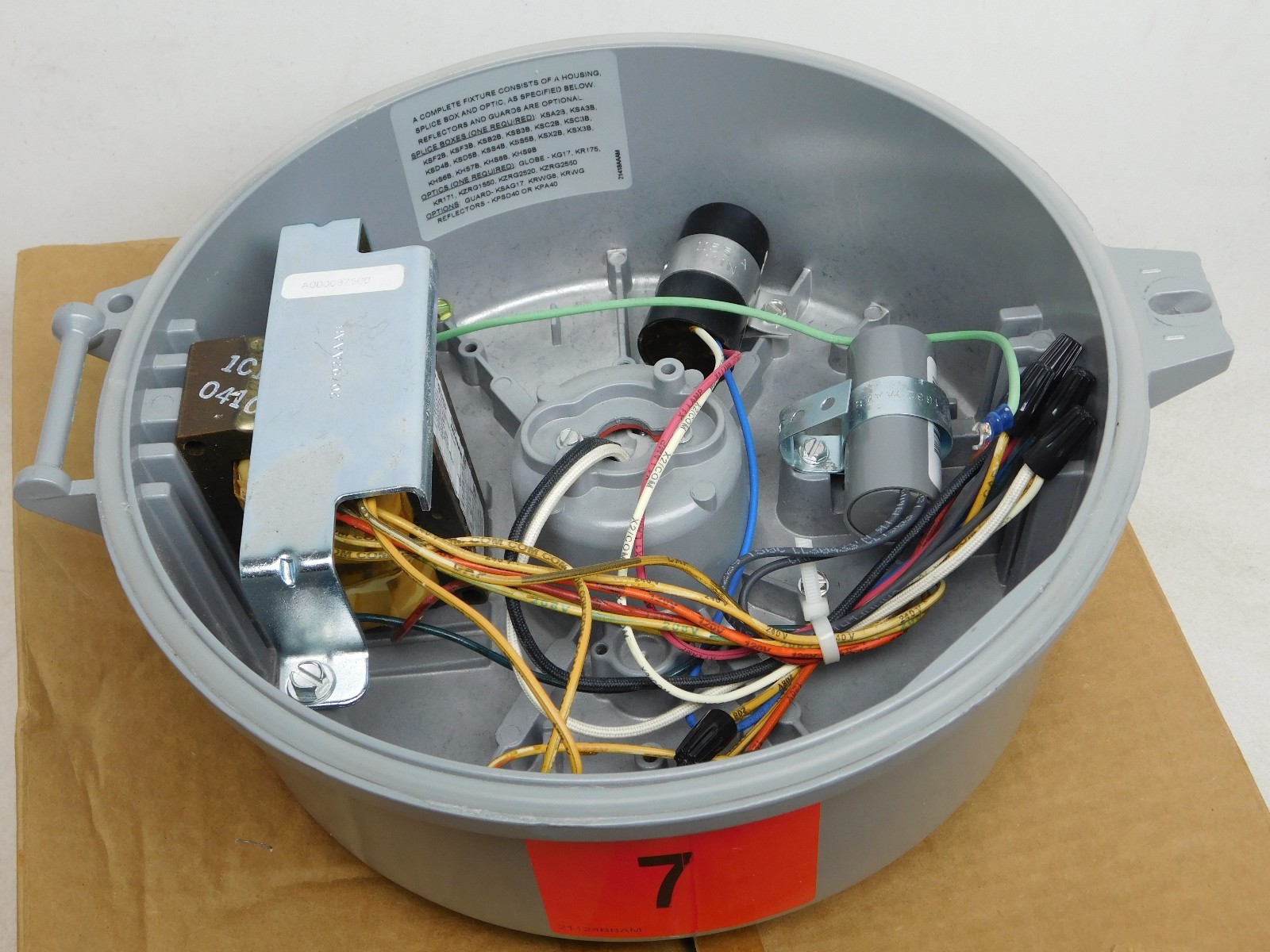 NEW! HUBBELL KSCH070 LIGHT BASE With Cover KSB2B 120/277V COMMERCIAL ...