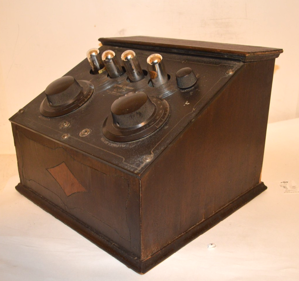 BEAUTIFUL AND RARE 1924 MUSIC MASTER RADIO RECEIVER WITH FOUR EXPOSED ...