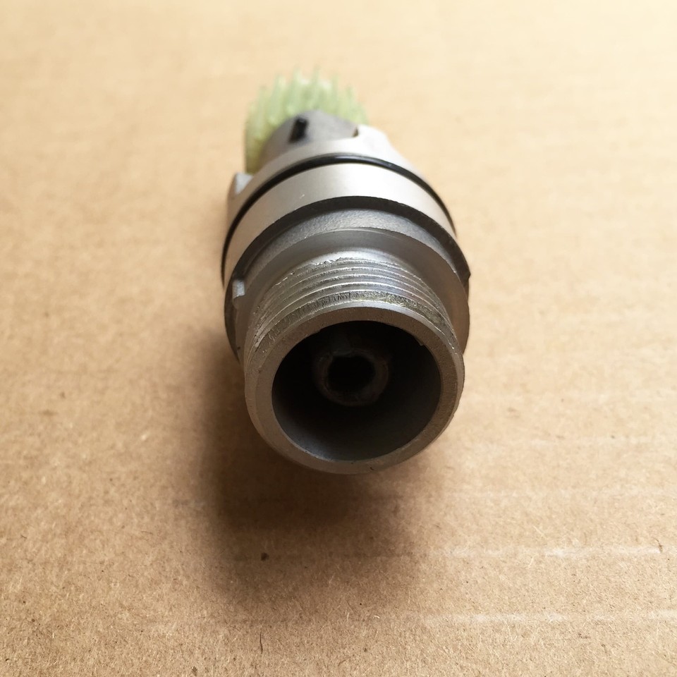 Datsun 240Z 260Z 280Z 280ZX 300ZX Speedometer Pinion Gear Assembly 19 ...