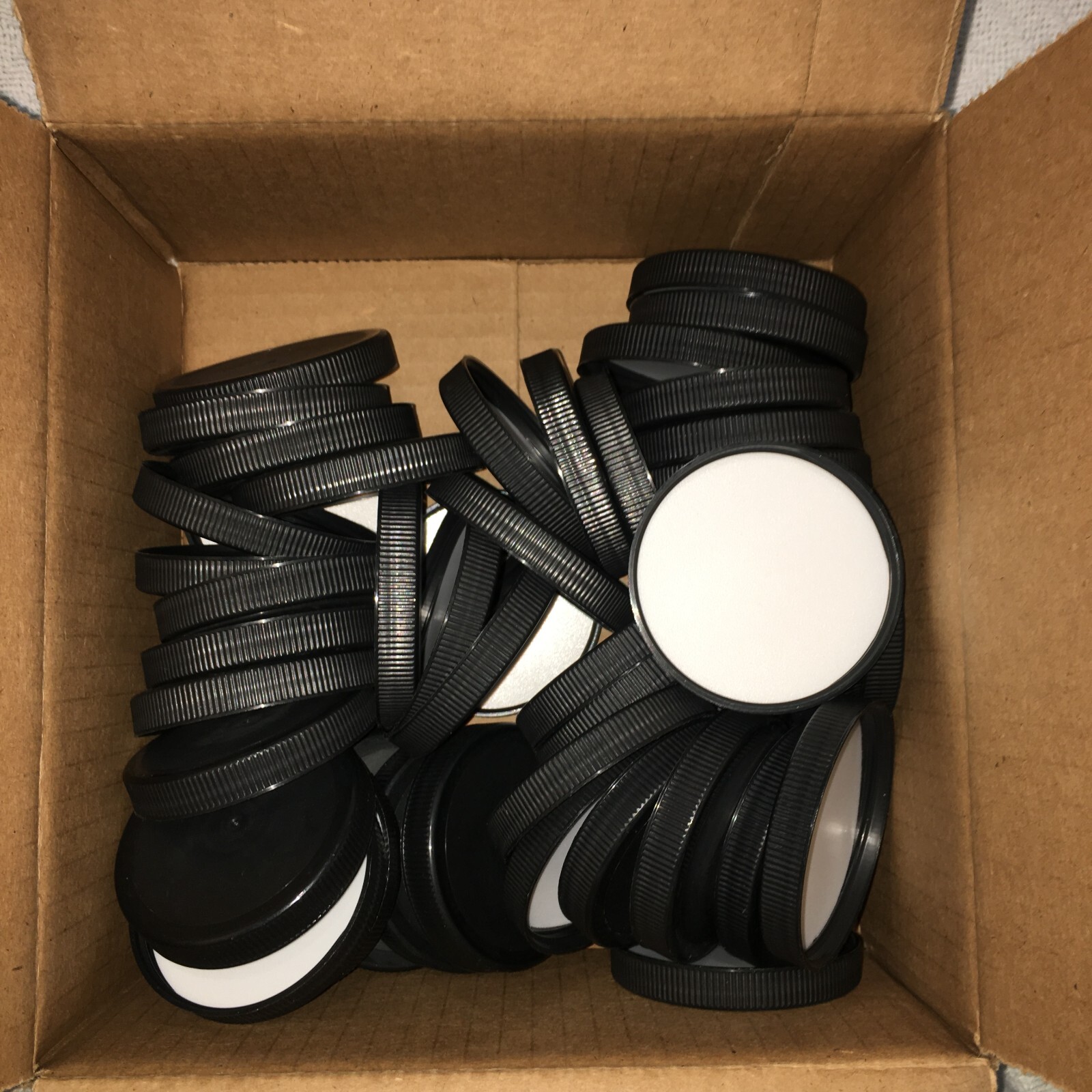 Uline S-18092 Black Ribbed Polypropylene Screw On Caps For 6 oz Jars ...