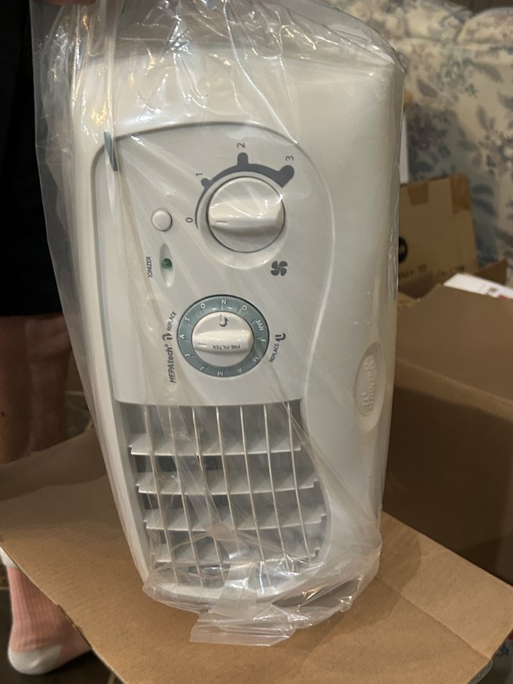 w/3 extra filter HUNTER Hepatech Quiet Air Purifier 30057 NIB areas up ...