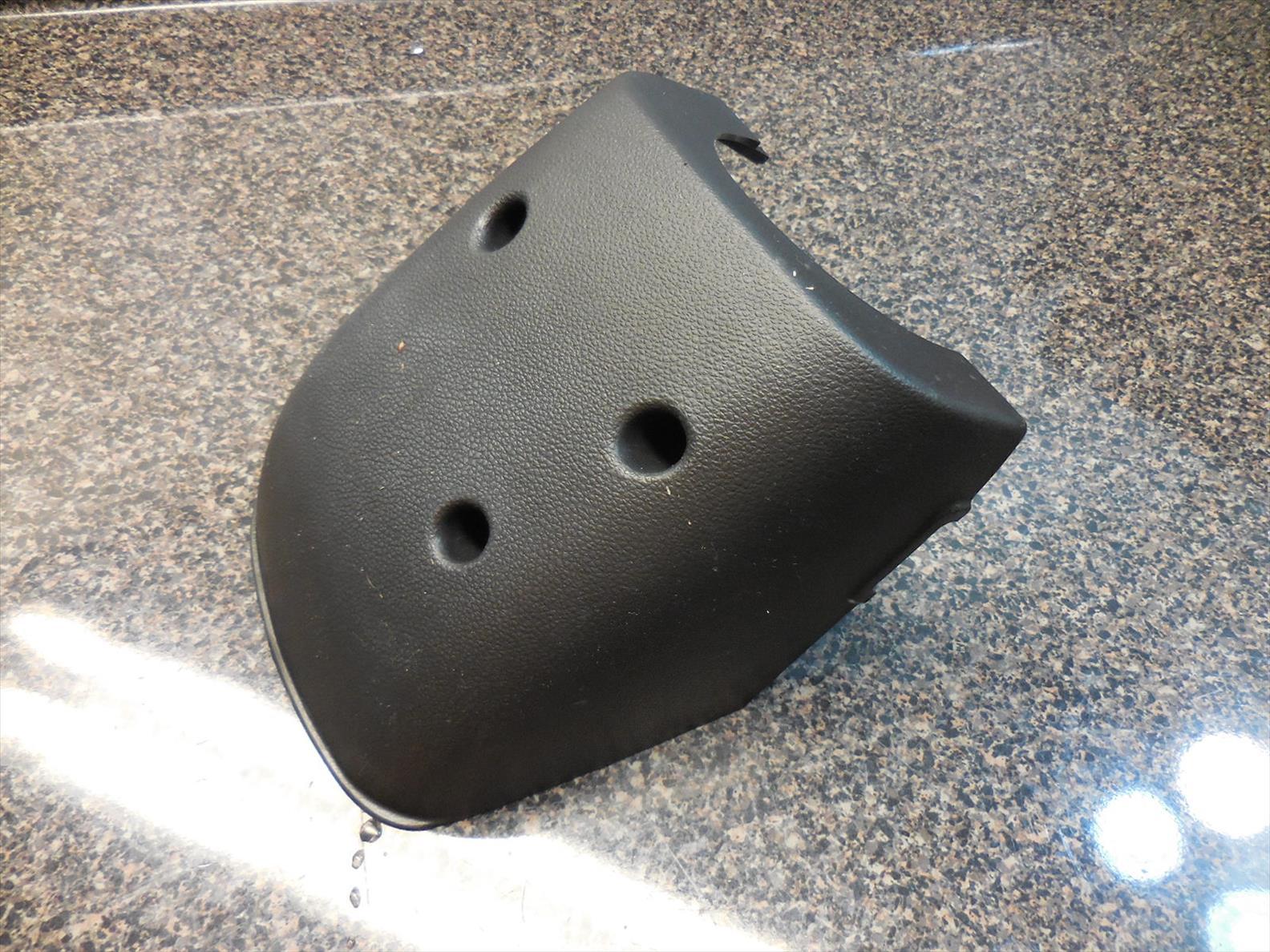 2006 HYUNDAI ENTOURAGE STEERING WHEEL COLUMN LOWER HOUSING BEZEL TRIM 3 ...