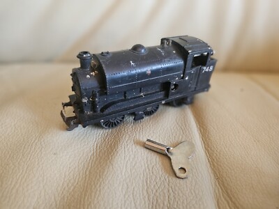 TRIANG R254 748 CLOCKWORK TRAIN SET TC 0-6-0 SADDLE TANK LOCOMOTIVE | eBay