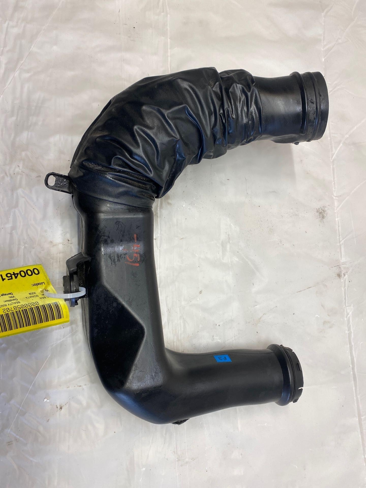 2009 - 2010 HYUNDAI SONATA 2.4L Sedan Engine Air Intake Hose Center ...