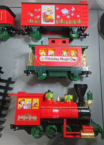 Disney Christmas Mickey Mouse Holiday Magic Train Track Set Battery ...