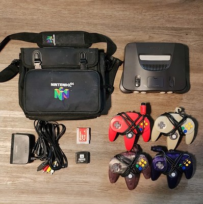 Nintendo 64 N64 Game Console Bundle With Nintendo 64 Case 4 Controllers ...