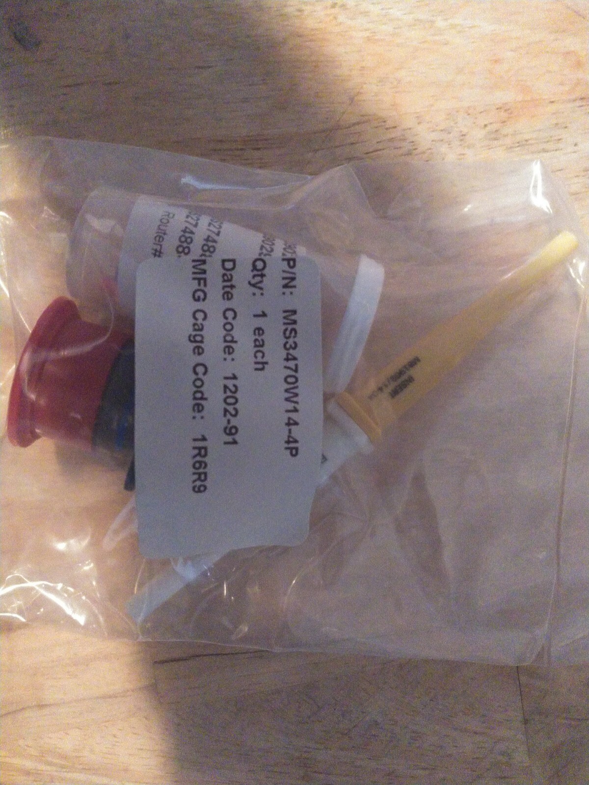 Lot of 28 NOS Mil-Spec Tyco MS3470W14-4P 1R6R9 Sub Connector with ...