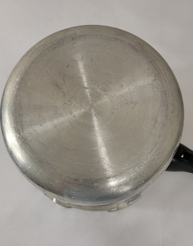 Vintage Kitchen Pro 4.2 Qt Pressure Cooker with Rack 92401 Made in ...