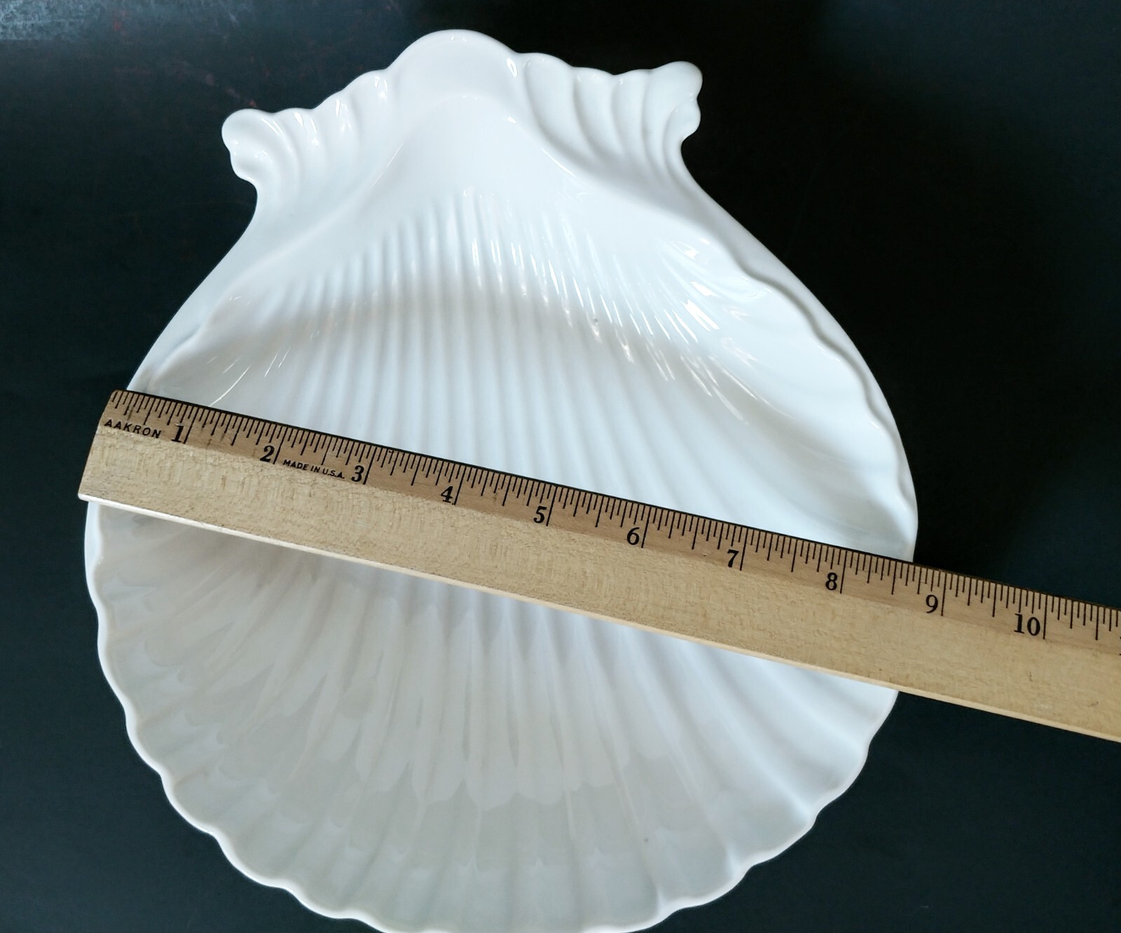Beautiful White Ceramic Shell Shaped 8 3/4" Decorative Bowl Plate Tray ...