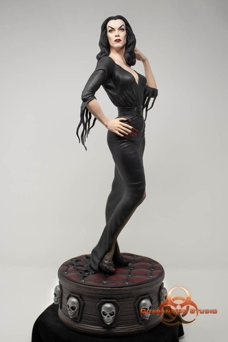 Vampira “Queen of the Ghouls” 1/6th Scale Collectible Statue Unpainted ...