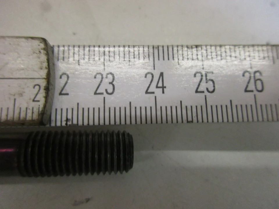 Vite E925. Suzuki GS 1100 ES Viti 09100-10140 Motore M10 x 235 mm bolt ...