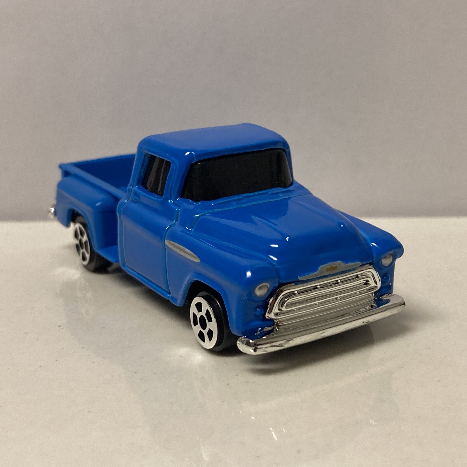 1957 57 Chevy Cameo Pickup Collectible 1/64 Scale Diecast Diorama Model ...