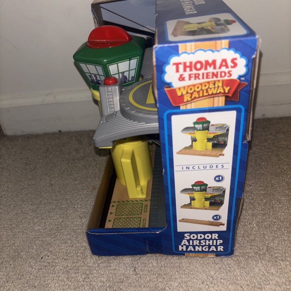 thomas and friends wooden railway Sodor Airship Hanger NIB Brand New ...