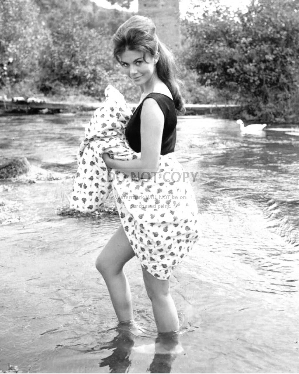 GIORGIA MOLL ITALIAN ACTRESS - 8X10 PUBLICITY PHOTO (SP264) | eBay
