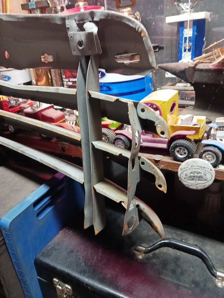 VINTAGE OEM 1946 TO 1948 FORD PASSENGER CAR GRILLE | eBay