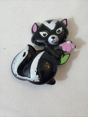 Vintage 1972 Avon Fragrance Glace Sniffy Skunk Pin Pal - Empty | eBay