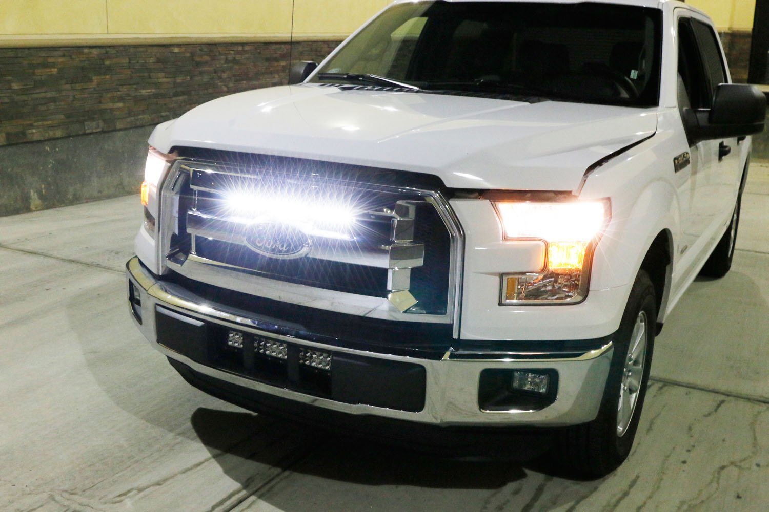 54W 20" LED Light Bar w/ Hidden Behind Grille Mount Bracket For 15-up ...