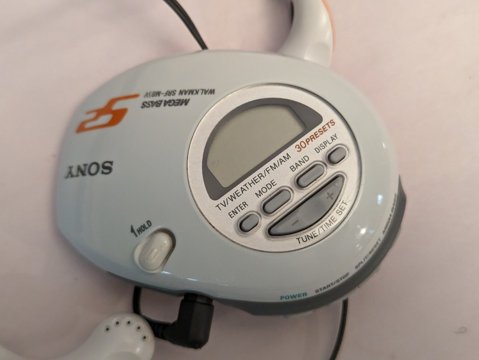 Sony Mega Bass Walkman SRF-M85V W/headphones MDR-W014 | eBay