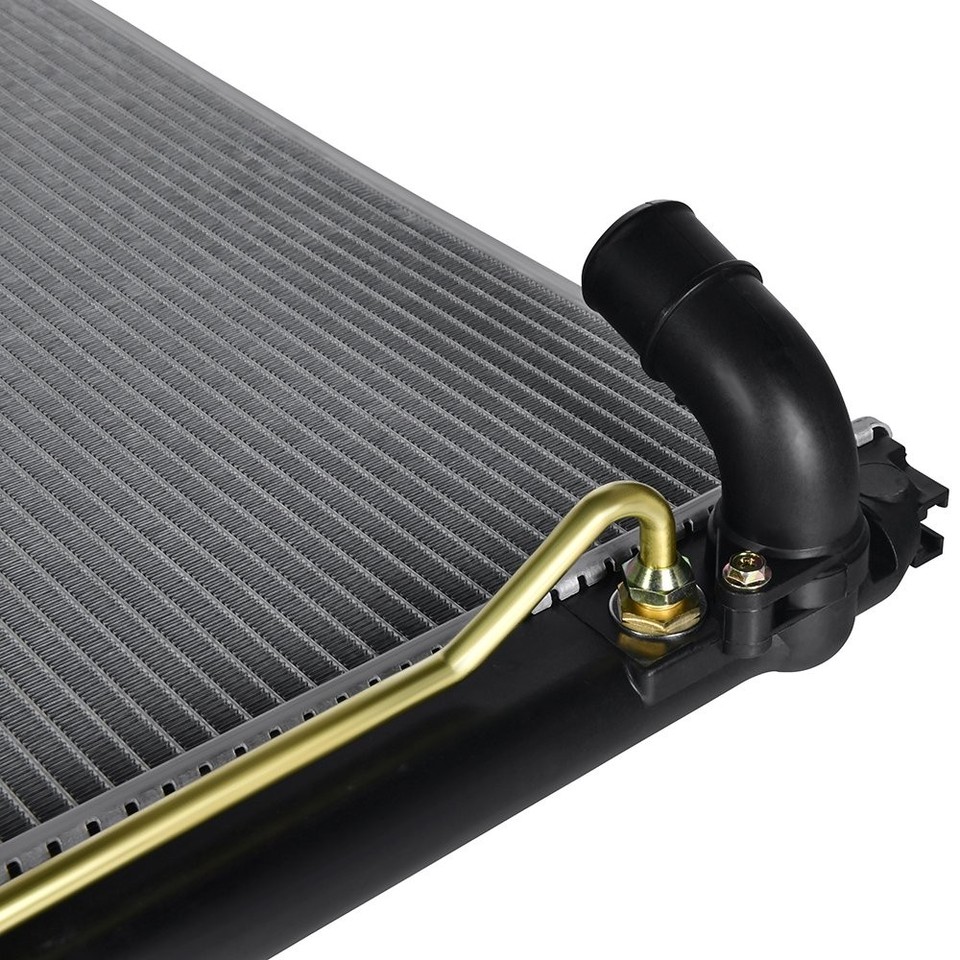 2004 Toyota Sienna Radiator