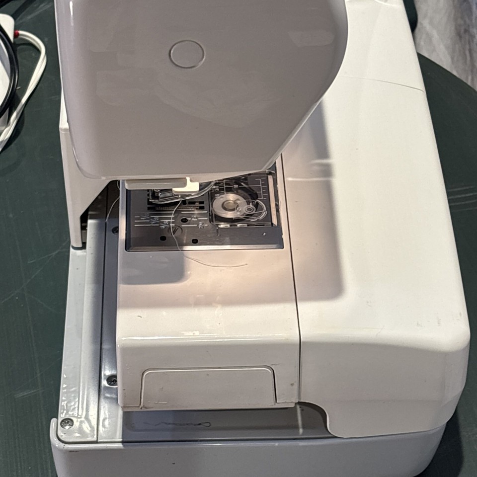 Janome Memory Craft 9500 Computerized Embroidery Sewing Machine MC9500 ...