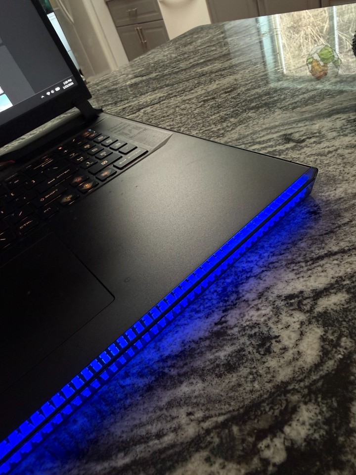 MSI Raider GE78HX 13VI 17" Core I9-13980HX 2TB 32GB W11P RTX 4090 RGB ...