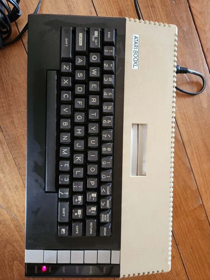 Atari 800XL Computer And Atari 1050 Disk Drive | eBay