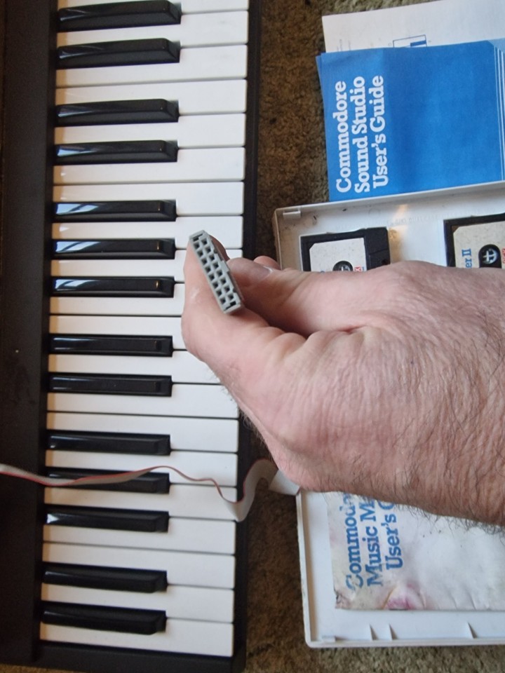 Commodore 64 128 c64 Music Expansion Pack Sound Expander Keyboard sound ...