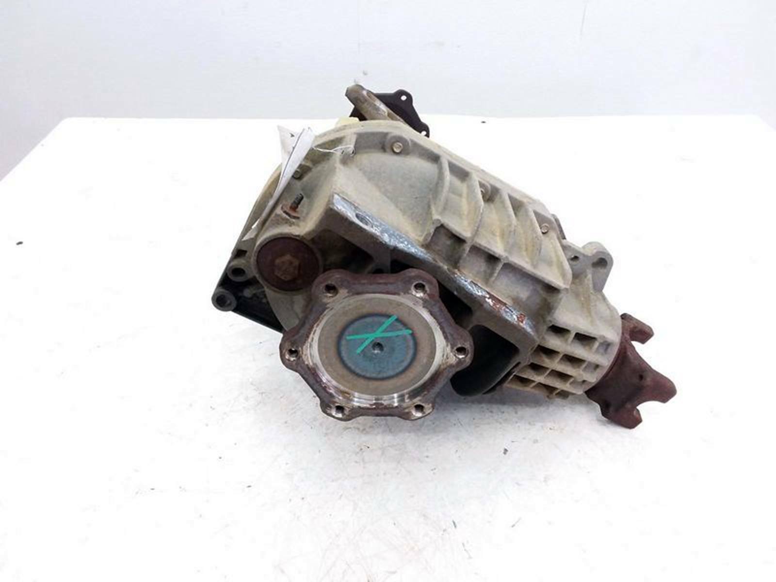2000-2004 Chevy Tahoe Front Axle Differential Carrier 3.73 Ratio Opt ...