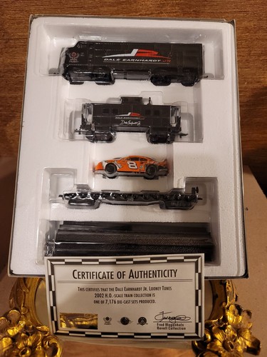 CHEVROLET REVELL LOONEY TUNES DALE EARNHARDT JR. TRAIN SET 1:64 H.O ...