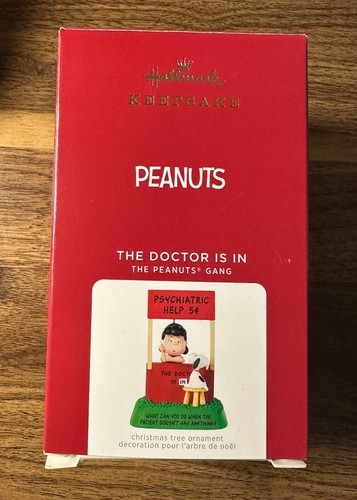 2021 Hallmark Peanuts THE DOCTOR IS IN Lucy Psychiatric Booth SNOOPY ...